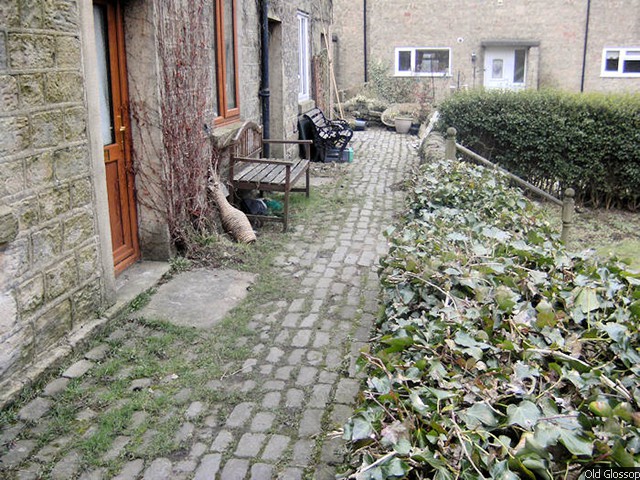 Castle Hill page on the Official Old Glossop Heritage Trail